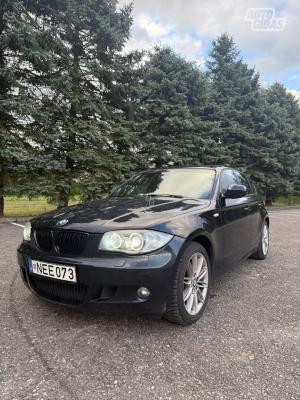 Black BMW 116 2010 in Prienai, with an engine capacity of 2.00 L and mileage of 365 thousand km for 3099 €, photo 4 on AUTOMOTO.COM.LV