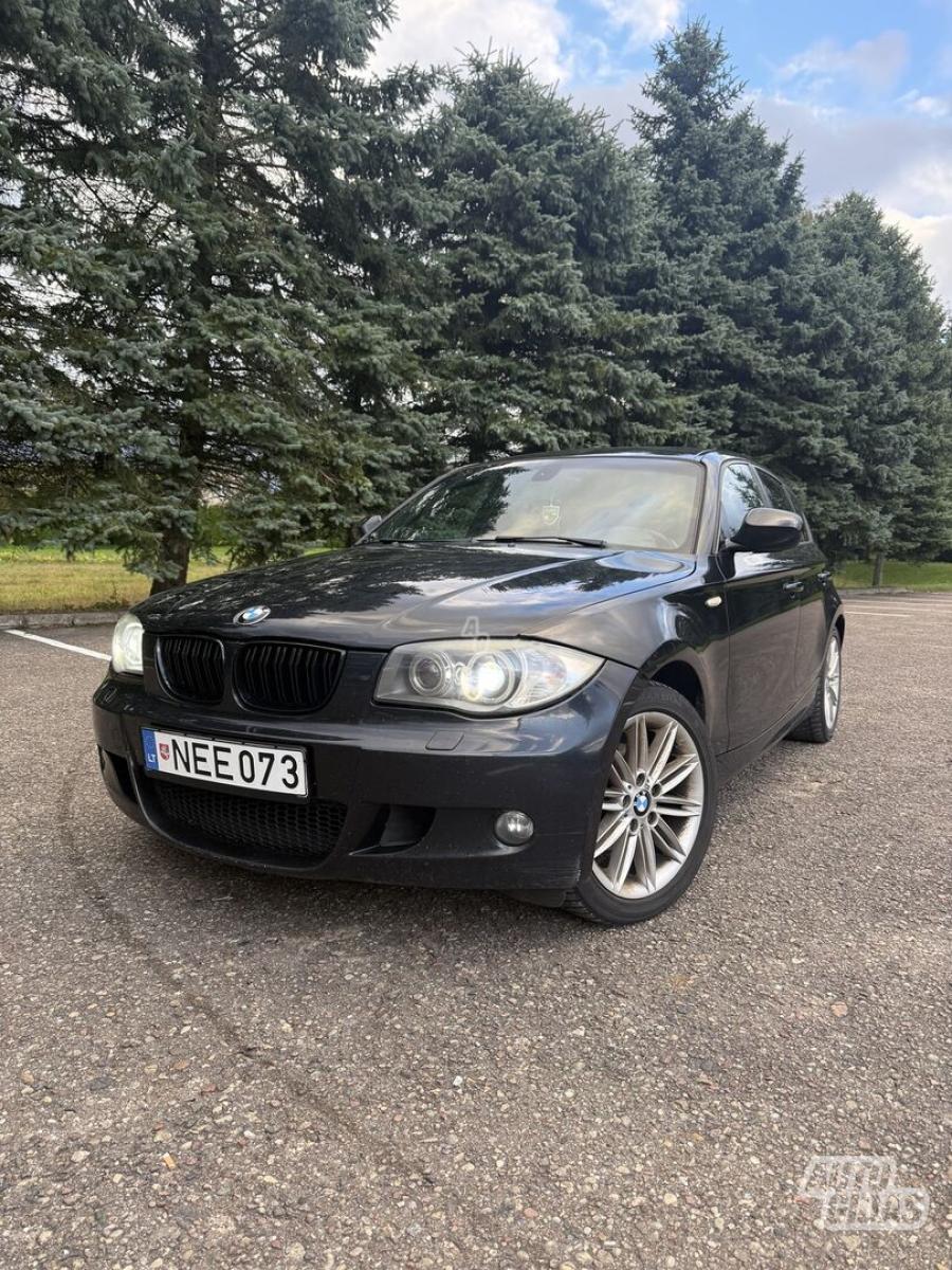 Black BMW 116 2010 in Prienai, with an engine capacity of 2.00 L and mileage of 365 thousand km for 3099 €, photo 6 on AUTOMOTO.COM.LV