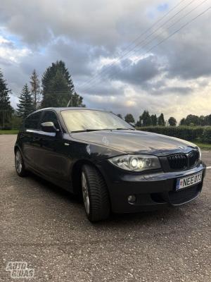 Black BMW 116 2010 in Prienai, with an engine capacity of 2.00 L and mileage of 365 thousand km for 3099 €, photo 7 on AUTOMOTO.COM.LV