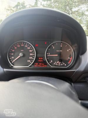 Black BMW 116 2010 in Prienai, with an engine capacity of 2.00 L and mileage of 365 thousand km for 3099 €, photo 8 on AUTOMOTO.COM.LV