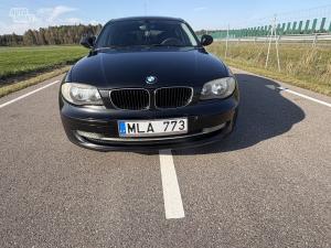 Melns BMW 116 2010 Kauņa, ar dzinēja tilpumu 2.00 L un nobraukumu 325 tūkst. km par 3200 €, foto  vietnē AUTOMOTO.COM.LV