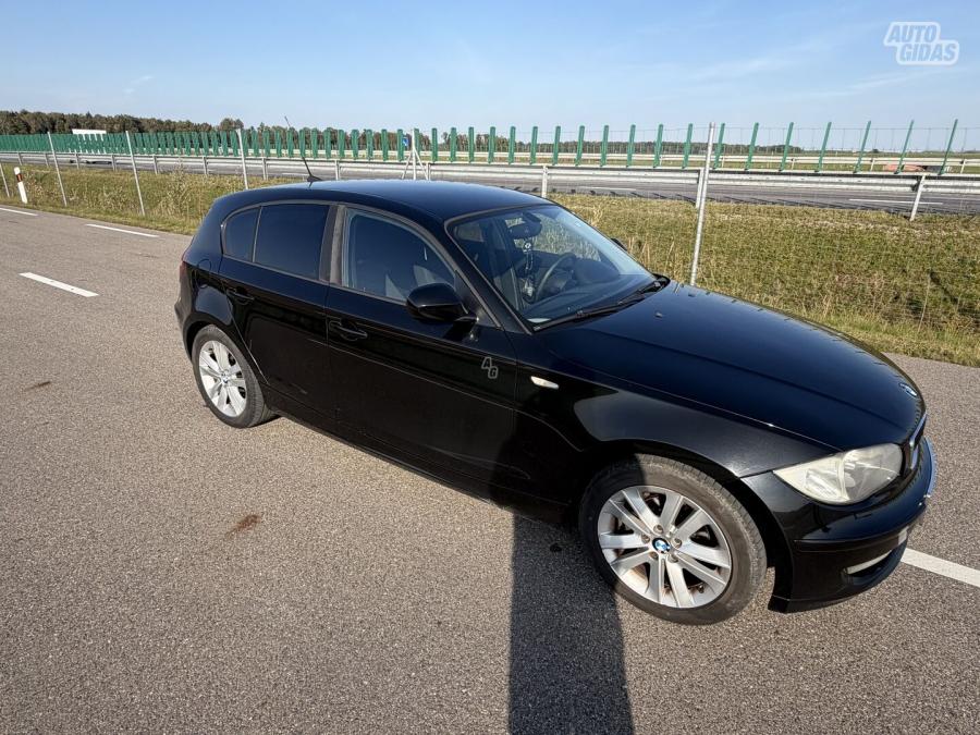 Melns BMW 116 2010 Kauņa, ar dzinēja tilpumu 2.00 L un nobraukumu 325 tūkst. km par 3200 €, foto 10 vietnē AUTOMOTO.COM.LV