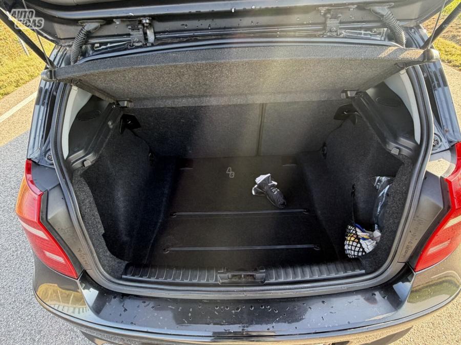 Melns BMW 116 2010 Kauņa, ar dzinēja tilpumu 2.00 L un nobraukumu 325 tūkst. km par 3200 €, foto 15 vietnē AUTOMOTO.COM.LV