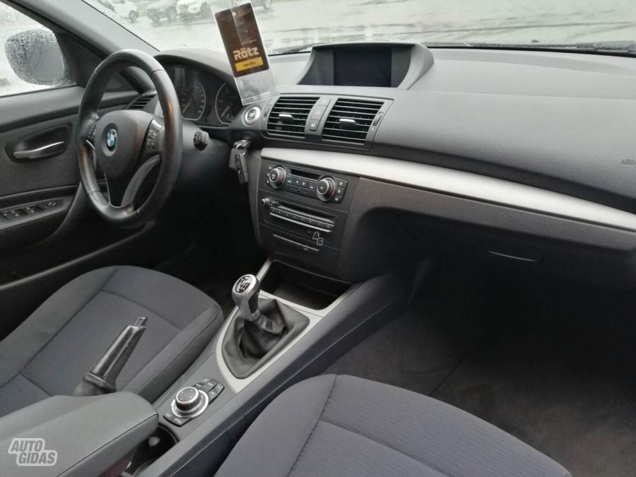 Черный БМВ 116 2010 в Каунас, объемом двигателя 2.00 л и пробегом 275 тыс. км за 3000 €, фото 6 на AUTOMOTO.COM.LV