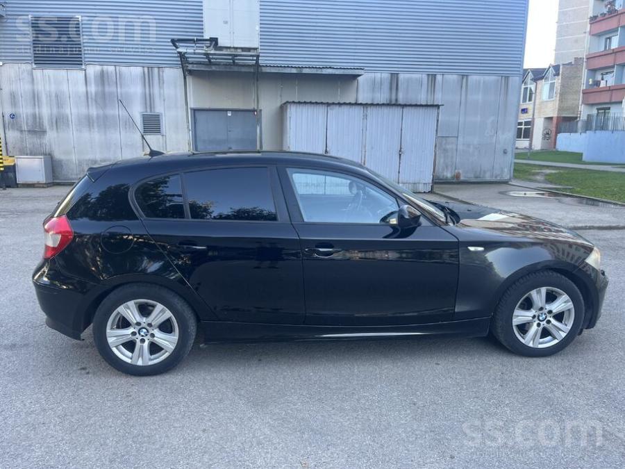 Melns BMW 116 2011 Jelgava, ar dzinēja tilpumu 2.00 L un nobraukumu 226 tūkst. km par 3550 €, foto 4 vietnē AUTOMOTO.COM.LV