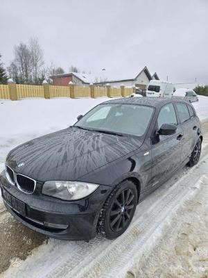 Melns BMW 116 2011 Utena, ar dzinēja tilpumu 2.00 L un nobraukumu 250 tūkst. km par 3300 €, foto  vietnē AUTOMOTO.COM.LV