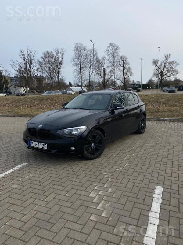 Melns BMW 116 2011 Rīga, ar dzinēja tilpumu 2.00 L un nobraukumu 370 tūkst. km par 4900 €, foto 1 vietnē AUTOMOTO.COM.LV
