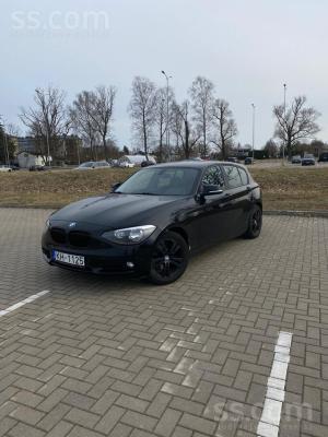 Melns BMW 116 2011 Rīga, ar dzinēja tilpumu 2.00 L un nobraukumu 370 tūkst. km par 4900 €, foto  vietnē AUTOMOTO.COM.LV
