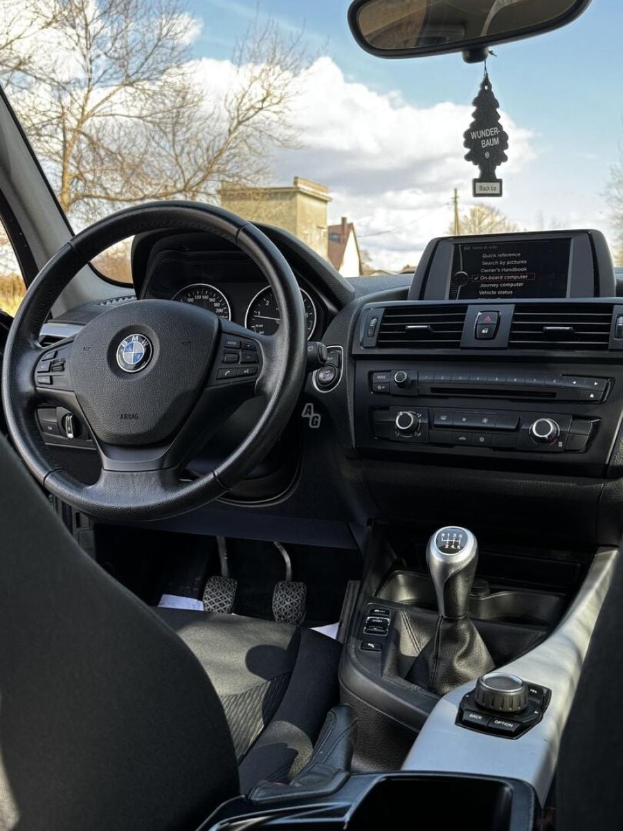 Black BMW 116 2011 in Klaipeda, with an engine capacity of 1.60 L and mileage of 295 thousand km for 5850 €, photo 10 on AUTOMOTO.COM.LV