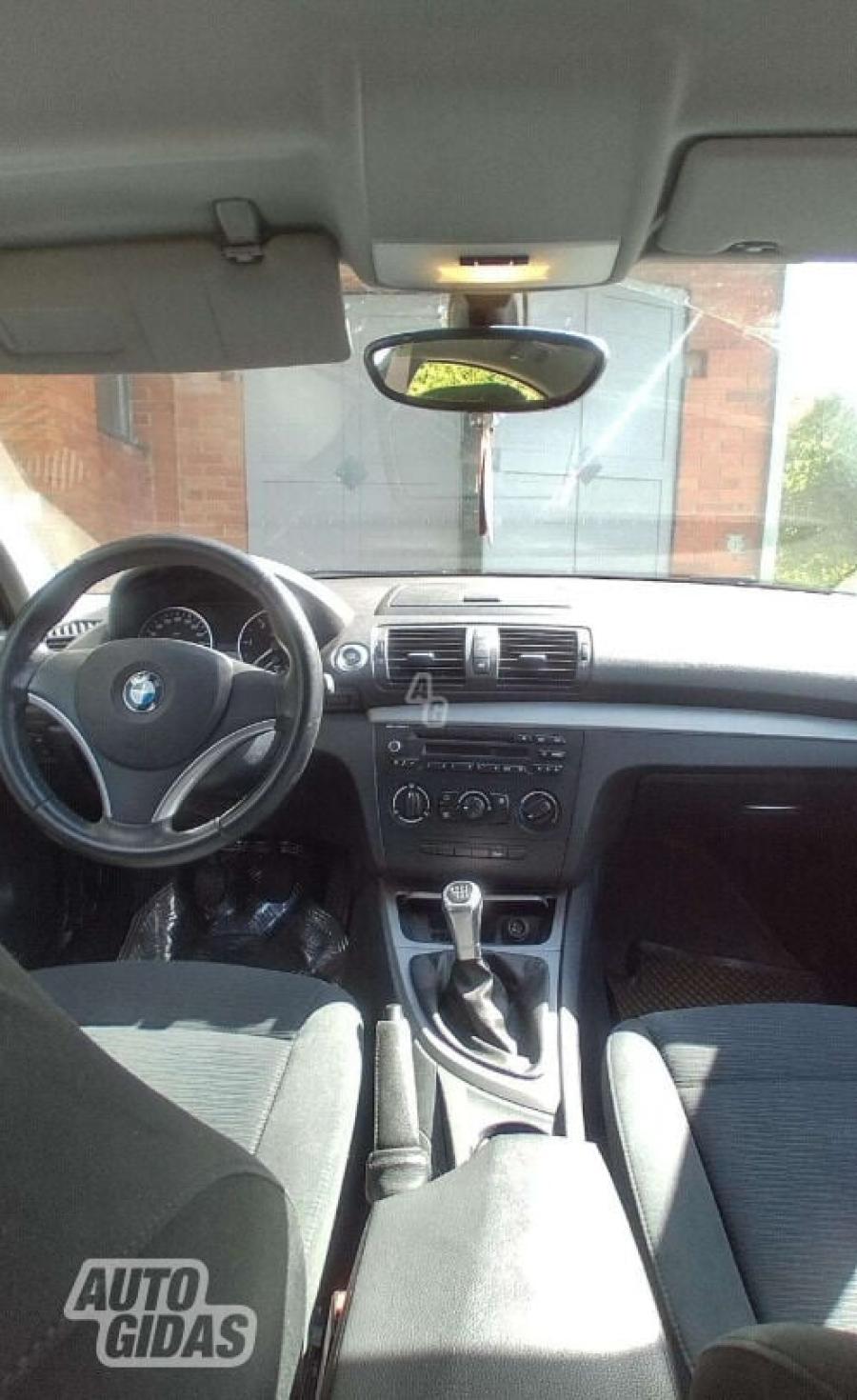Black BMW 116 2011 in Vilnius, with an engine capacity of 2.00 L and mileage of 255 thousand km for 3277 €, photo 7 on AUTOMOTO.COM.LV