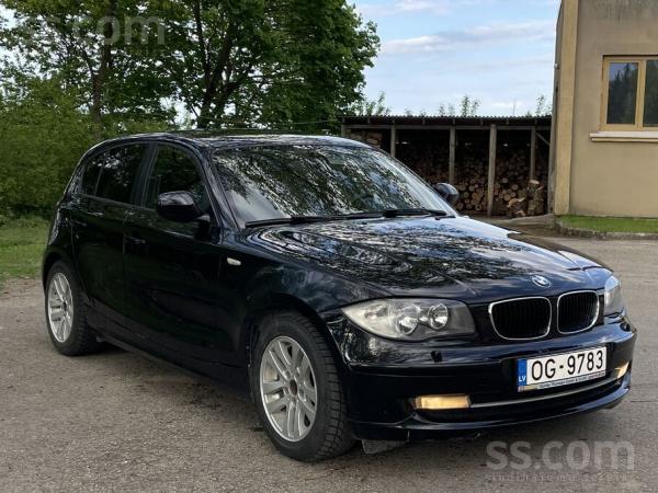 Melns BMW 116 2011 Ogre, ar dzinēja tilpumu 2.00 L un nobraukumu 235 tūkst. km par 2990 €, foto 3 vietnē AUTOMOTO.COM.LV