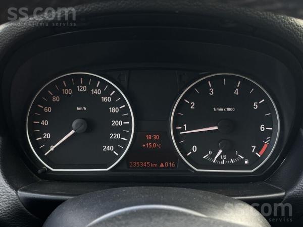 Melns BMW 116 2011 Ogre, ar dzinēja tilpumu 2.00 L un nobraukumu 235 tūkst. km par 2990 €, foto 10 vietnē AUTOMOTO.COM.LV