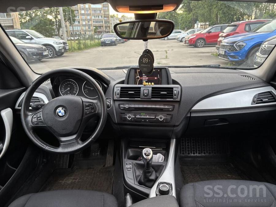 Melns BMW 116 2011 Rīga, ar dzinēja tilpumu 2.00 L un nobraukumu 327 tūkst. km par 5095 €, foto 13 vietnē AUTOMOTO.COM.LV