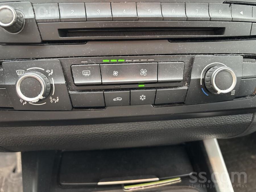 Melns BMW 116 2011 Rīga, ar dzinēja tilpumu 2.00 L un nobraukumu 327 tūkst. km par 5095 €, foto 18 vietnē AUTOMOTO.COM.LV