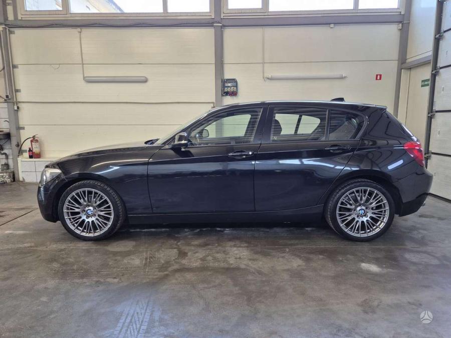 Melns BMW 116 2011 Raseiniai, ar dzinēja tilpumu 2.00 L un nobraukumu 177 tūkst. km par 4990 €, foto 10 vietnē AUTOMOTO.COM.LV