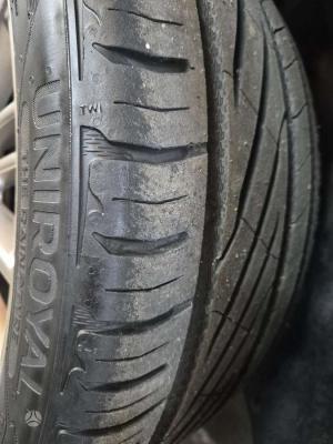 Melns BMW 116 2011 Raseiniai, ar dzinēja tilpumu 2.00 L un nobraukumu 177 tūkst. km par 4990 €, foto 14 vietnē AUTOMOTO.COM.LV