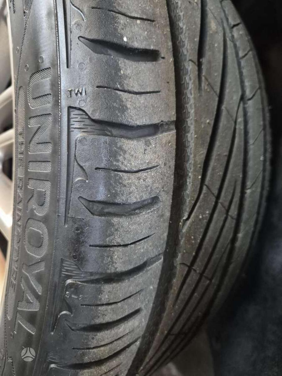 Melns BMW 116 2011 Raseiniai, ar dzinēja tilpumu 2.00 L un nobraukumu 177 tūkst. km par 4990 €, foto 14 vietnē AUTOMOTO.COM.LV