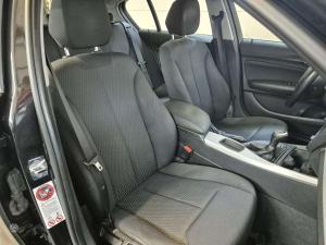 Melns BMW 116 2011 Raseiniai, ar dzinēja tilpumu 2.00 L un nobraukumu 177 tūkst. km par 4990 €, foto 21 vietnē AUTOMOTO.COM.LV