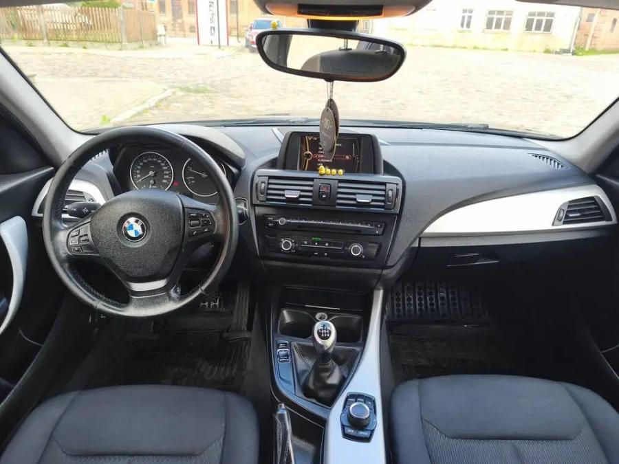 Melns BMW 116 2011 Jelgava, ar dzinēja tilpumu 2.00 L un nobraukumu 328 tūkst. km par 4390 €, foto 12 vietnē AUTOMOTO.COM.LV