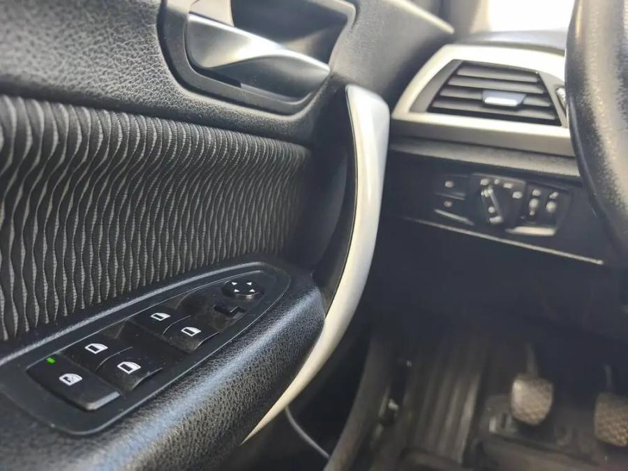 Melns BMW 116 2011 Jelgava, ar dzinēja tilpumu 2.00 L un nobraukumu 328 tūkst. km par 4390 €, foto 22 vietnē AUTOMOTO.COM.LV