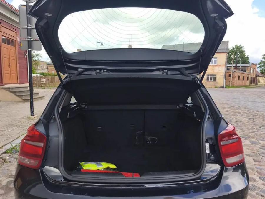 Melns BMW 116 2011 Jelgava, ar dzinēja tilpumu 2.00 L un nobraukumu 328 tūkst. km par 4390 €, foto 23 vietnē AUTOMOTO.COM.LV
