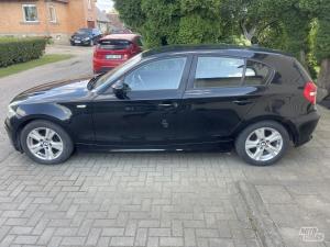 Melns BMW 116 2011 Šauļi, ar dzinēja tilpumu 2.00 L un nobraukumu 135 tūkst. km par 3500 €, foto 3 vietnē AUTOMOTO.COM.LV