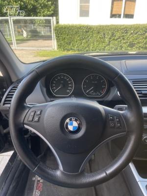 Melns BMW 116 2011 Šauļi, ar dzinēja tilpumu 2.00 L un nobraukumu 135 tūkst. km par 3500 €, foto 18 vietnē AUTOMOTO.COM.LV
