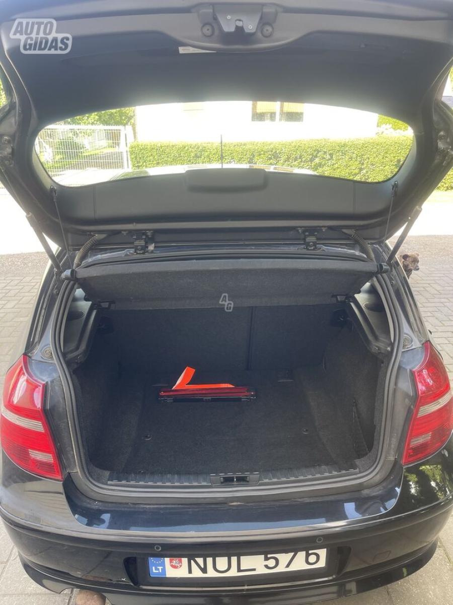Melns BMW 116 2011 Šauļi, ar dzinēja tilpumu 2.00 L un nobraukumu 135 tūkst. km par 3500 €, foto 25 vietnē AUTOMOTO.COM.LV
