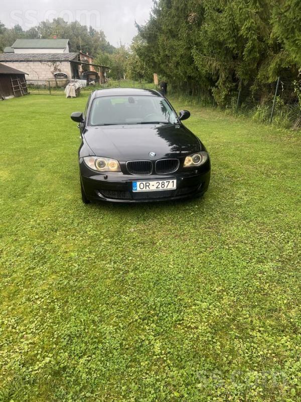 Melns BMW 116 2011 Aizkraukle, ar dzinēja tilpumu 2.00 L un nobraukumu 324 tūkst. km par 3350 €, foto 1 vietnē AUTOMOTO.COM.LV