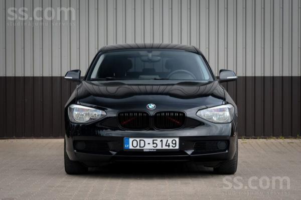 Black BMW 116 2012 in Talsi, with an engine capacity of 2.00 L and mileage of 274 thousand km for 6690 €, photo 2 on AUTOMOTO.COM.LV