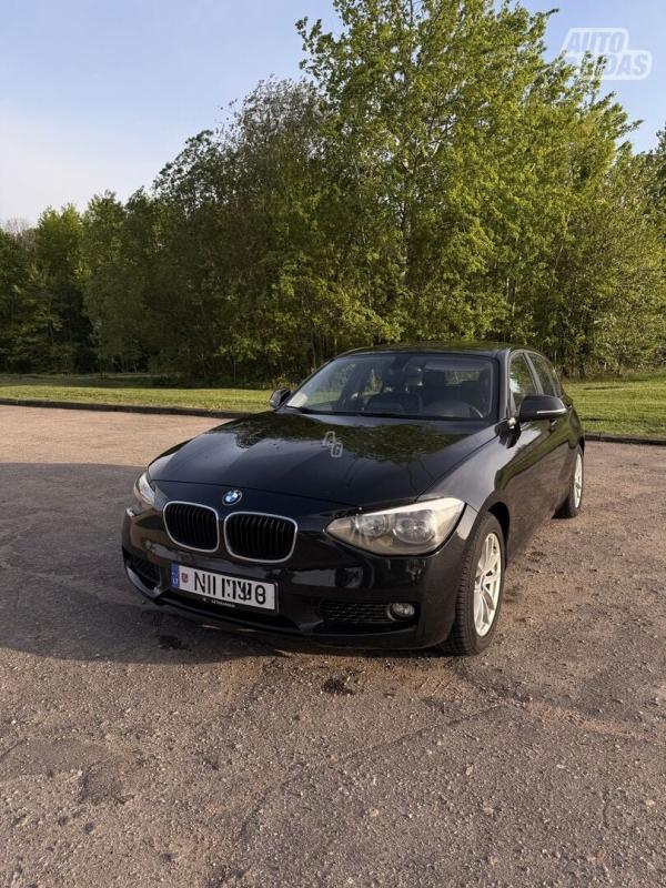 Black BMW 116 2012 in Kaunas, with an engine capacity of 2.00 L and mileage of 308 thousand km for 4900 €, photo 1 on AUTOMOTO.COM.LV