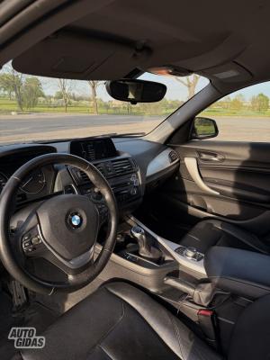 Black BMW 116 2012 in Kaunas, with an engine capacity of 2.00 L and mileage of 308 thousand km for 4900 €, photo 9 on AUTOMOTO.COM.LV