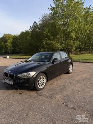 Black BMW 116 2012 in Kaunas, with an engine capacity of 2.00 L and mileage of 308 thousand km for 4900 €, photo 13 on AUTOMOTO.COM.LV