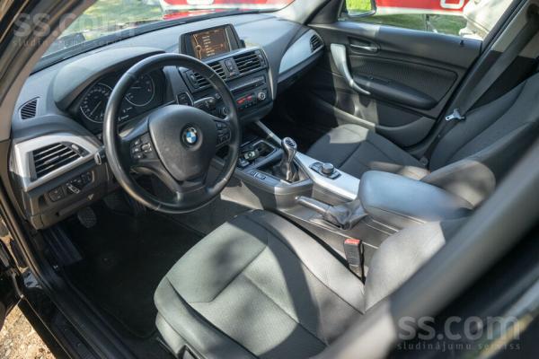 Melns BMW 116 2012 Liepāja, ar dzinēja tilpumu 1.60 L un nobraukumu 307 tūkst. km par 5900 €, foto 8 vietnē AUTOMOTO.COM.LV