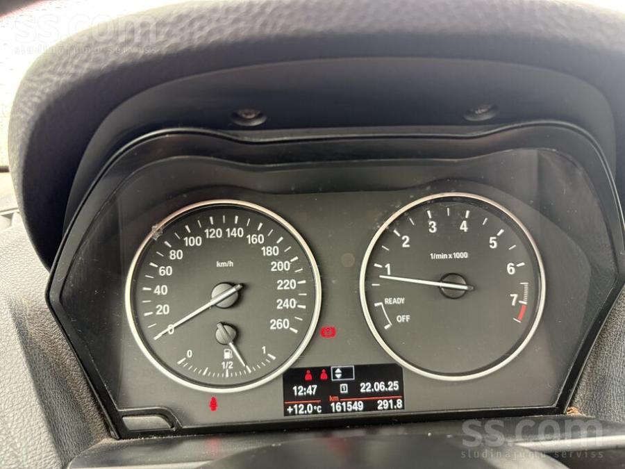 Black BMW 116 2012 in Riga, with an engine capacity of 1.60 L and mileage of 163 thousand km for 4700 €, photo 11 on AUTOMOTO.COM.LV