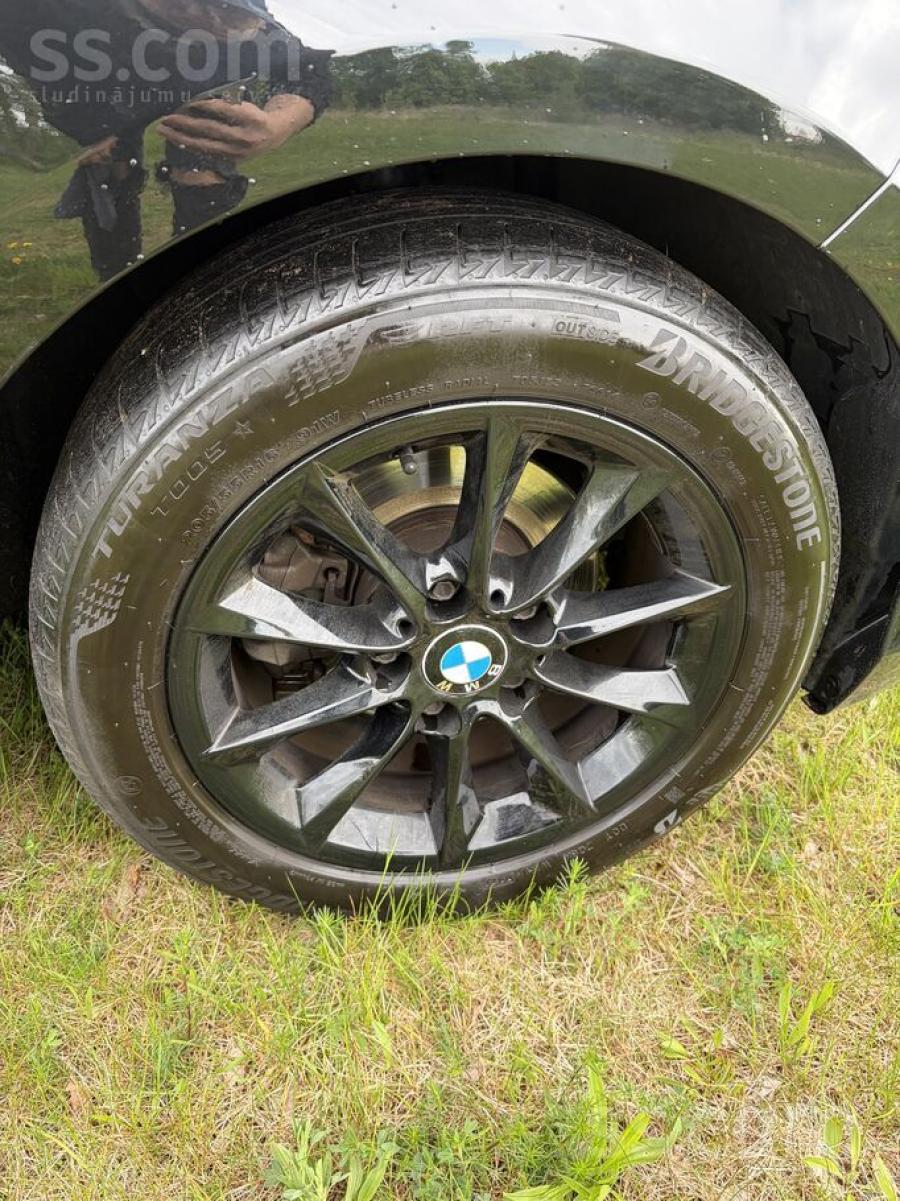 Melns BMW 116 2012 Rīga, ar dzinēja tilpumu 1.60 L un nobraukumu 200 tūkst. km par 6800 €, foto 15 vietnē AUTOMOTO.COM.LV