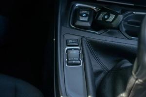 Black BMW 116 2012 in Grobiņa, with an engine capacity of 1.60 L and mileage of 307 thousand km for 5900 €, photo 18 on AUTOMOTO.COM.LV