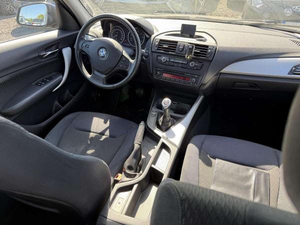 Melns BMW 116 2012 Šauļi, ar dzinēja tilpumu 2.00 L un nobraukumu 229 tūkst. km par 5150 €, foto 8 vietnē AUTOMOTO.COM.LV