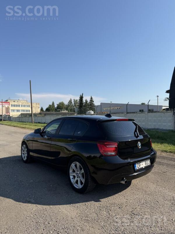 Melns BMW 116 2012 Ogre, ar dzinēja tilpumu 2.00 L un nobraukumu 299 tūkst. km par 5450 €, foto 4 vietnē AUTOMOTO.COM.LV