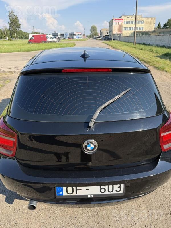 Melns BMW 116 2012 Ogre, ar dzinēja tilpumu 2.00 L un nobraukumu 299 tūkst. km par 5450 €, foto 5 vietnē AUTOMOTO.COM.LV