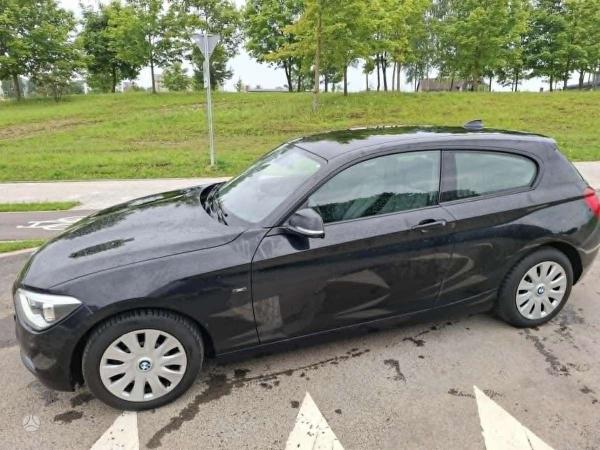 Melns BMW 116 2012 Jonava, ar dzinēja tilpumu 2.00 L un nobraukumu 323 tūkst. km par 4250 €, foto 5 vietnē AUTOMOTO.COM.LV