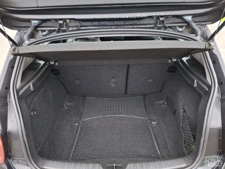 Melns BMW 116 2012 Jonava, ar dzinēja tilpumu 2.00 L un nobraukumu 323 tūkst. km par 4250 €, foto 16 vietnē AUTOMOTO.COM.LV