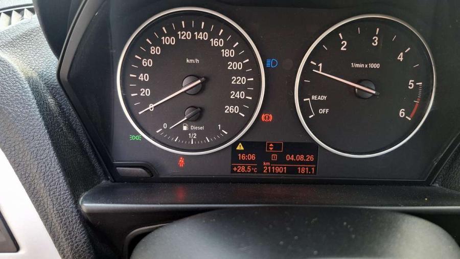 Black BMW 116 2012 in Kaunas, with an engine capacity of 2.00 L and mileage of 211 thousand km for 5200 €, photo 24 on AUTOMOTO.COM.LV