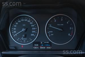 Black BMW 116 2012 in Liepaja, with an engine capacity of 1.60 L and mileage of 307 thousand km for 5900 €, photo 16 on AUTOMOTO.COM.LV