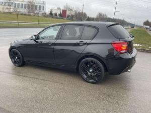 Black BMW 116 2013 in Kaunas, with an engine capacity of 2.00 L and mileage of 268 thousand km for 5950 €, photo 9 on AUTOMOTO.COM.LV