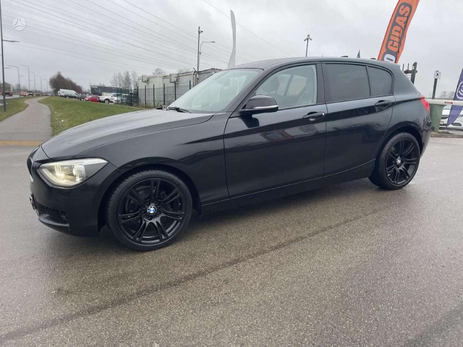 Melns BMW 116 2013 Kauņa, ar dzinēja tilpumu 2.00 L un nobraukumu 2268 tūkst. km par 5950 €, foto 3 vietnē AUTOMOTO.COM.LV
