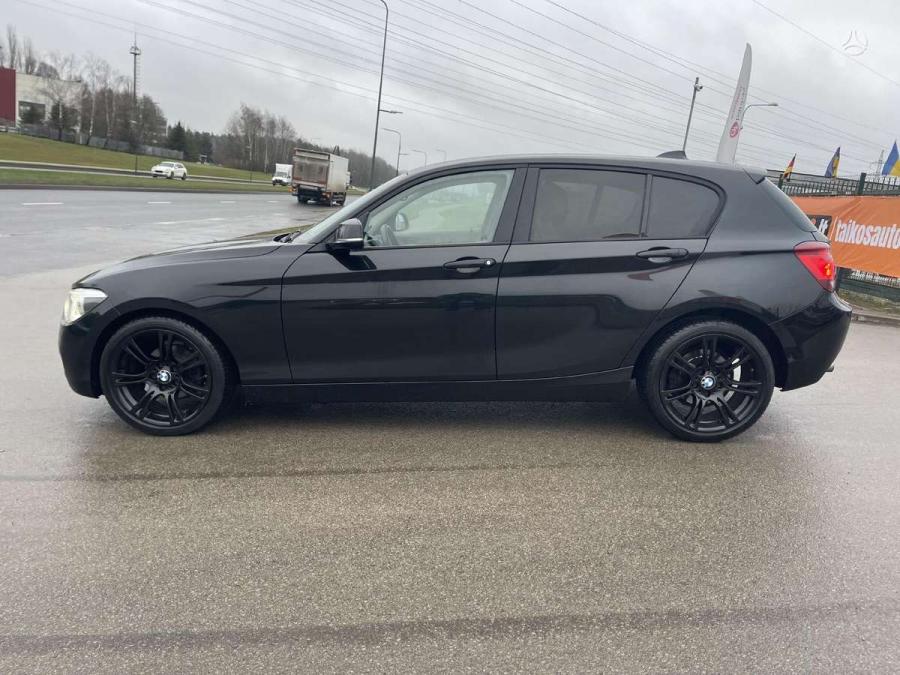 Melns BMW 116 2013 Kauņa, ar dzinēja tilpumu 2.00 L un nobraukumu 2268 tūkst. km par 5950 €, foto 16 vietnē AUTOMOTO.COM.LV