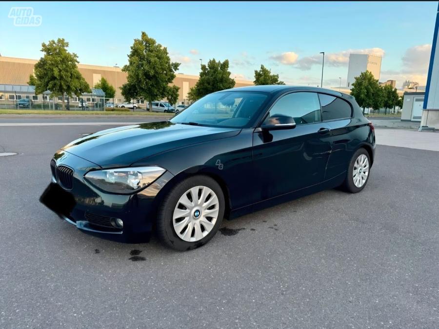 Black BMW 116 2013 in Kaunas, with an engine capacity of 1.60 L and mileage of 195 thousand km for 4199 €, photo 15 on AUTOMOTO.COM.LV