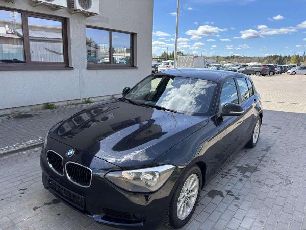 Black BMW 116 2013 in Utena, with an engine capacity of 1.60 L and mileage of 335 thousand km for 4400 €, photo 2 on AUTOMOTO.COM.LV