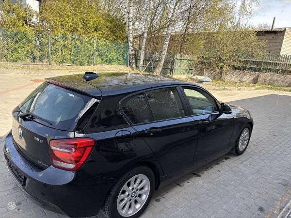 Black BMW 116 2013 in Utena, with an engine capacity of 1.60 L and mileage of 335 thousand km for 4400 €, photo 10 on AUTOMOTO.COM.LV